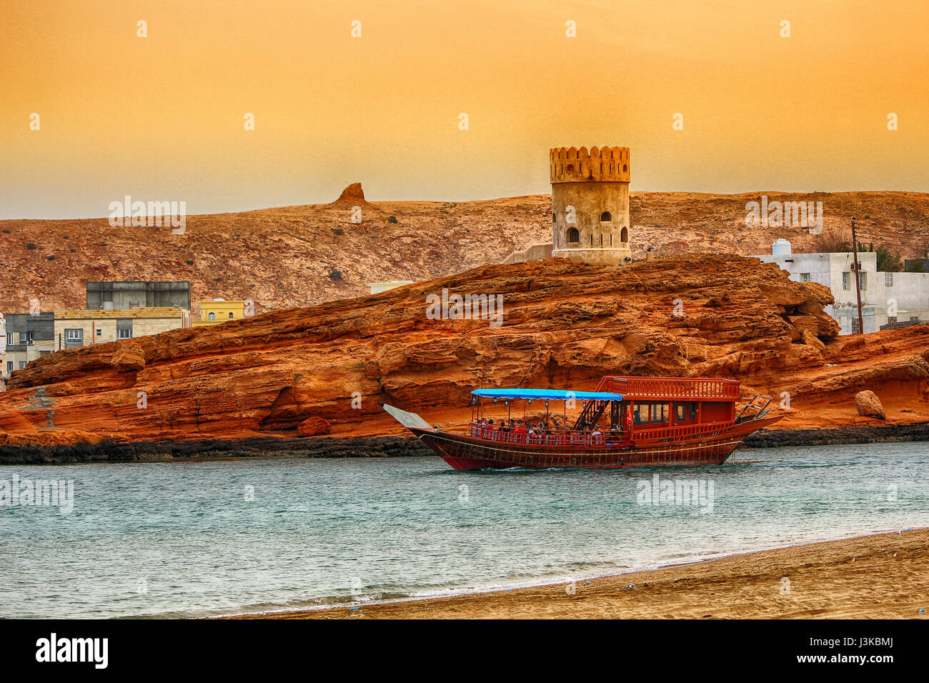 Sur oman watchtower hi-res stock photography and images - Alamy