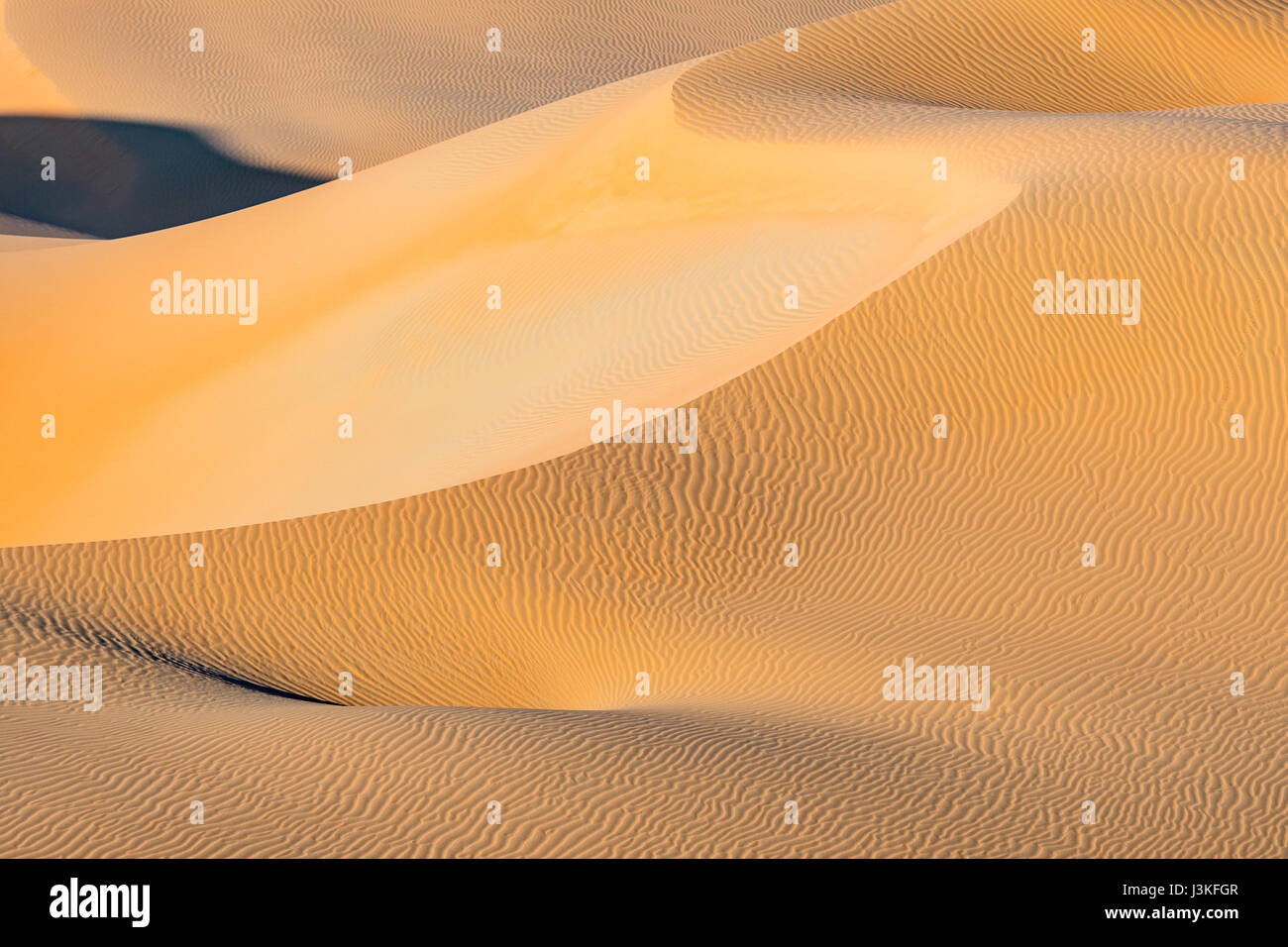 Liwa Oasis, Abu Dhabi , United Arab Emirates -, sunlight pours over ...