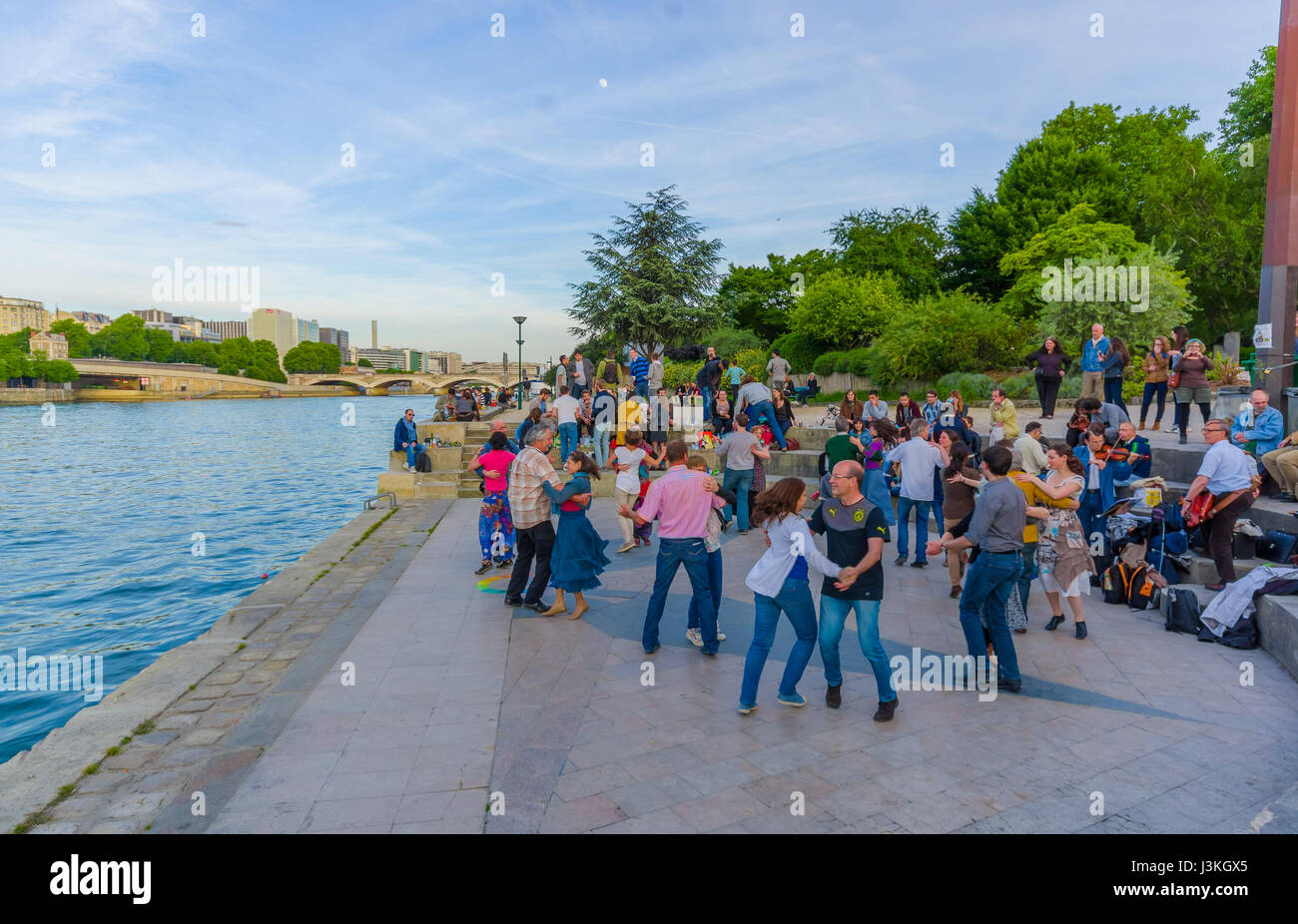 Lively parisian gathering hi-res stock photography and images - Alamy