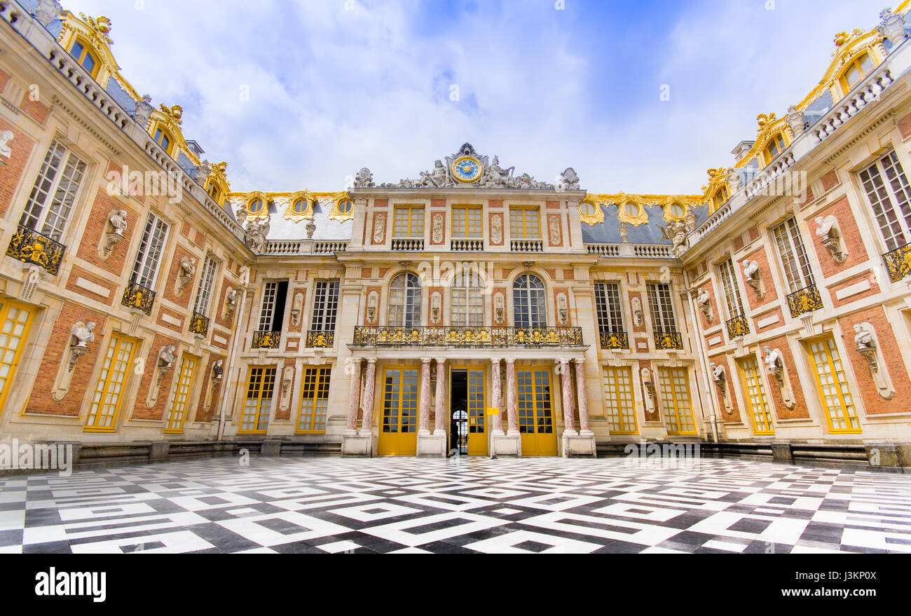 Paris, France June 1, 2015: Impressive and beautiful Hall of Mirrors ...