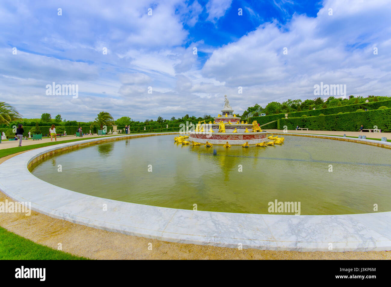 Versailles palace garden overview hi-res stock photography and images ...