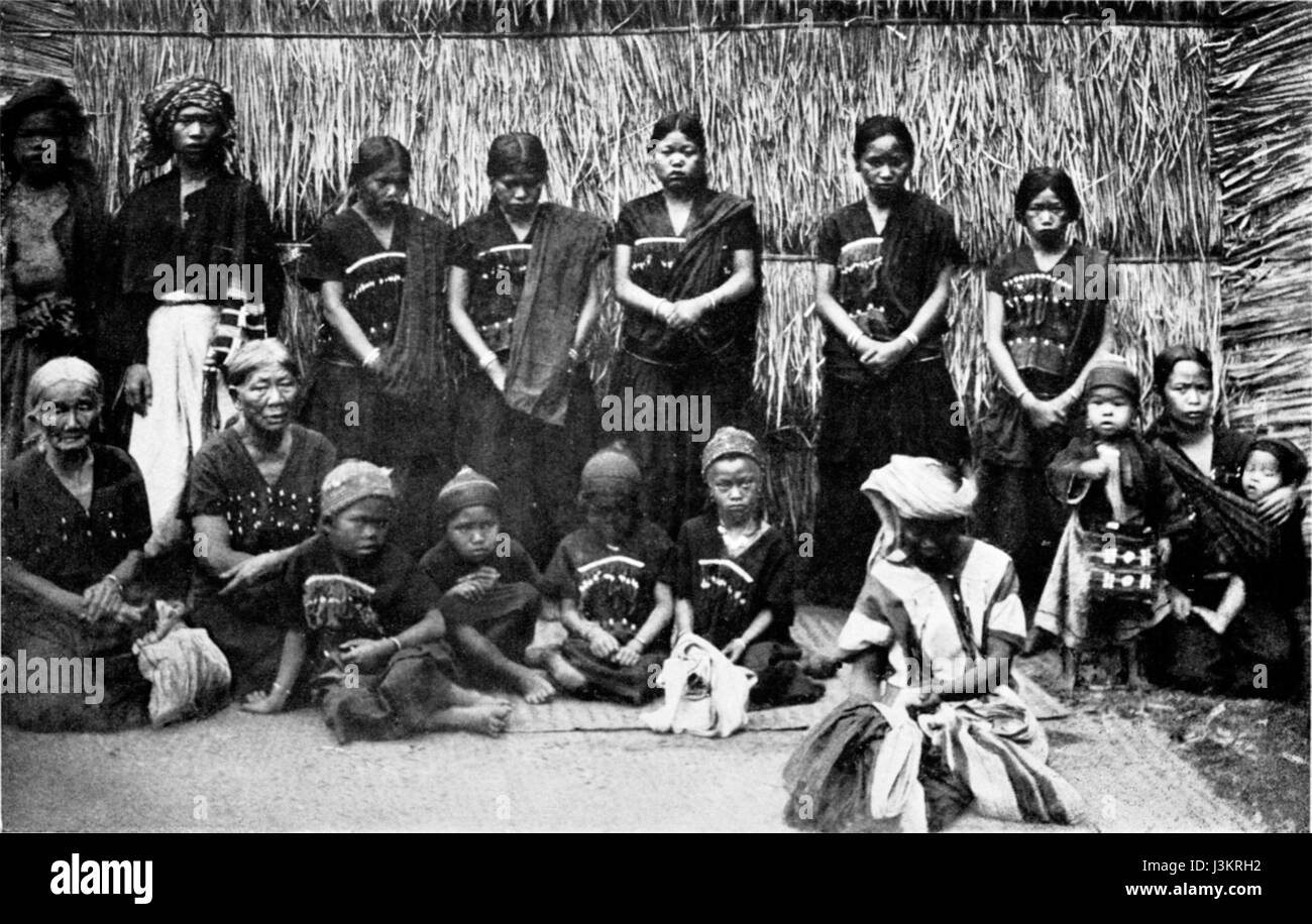 Group ofRiang(Yang Wan Hkun Stock Photo - Alamy