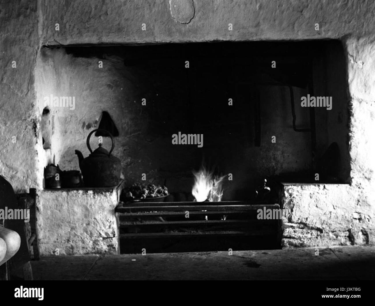 Reflecting themes of unity hi-res stock photography and images - Alamy