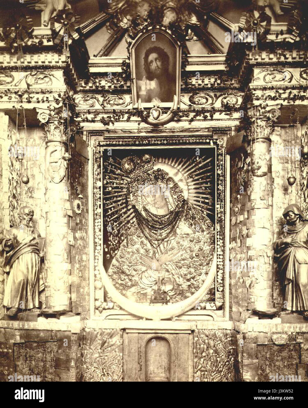 Our lady of the gate of dawn hi-res stock photography and images - Alamy