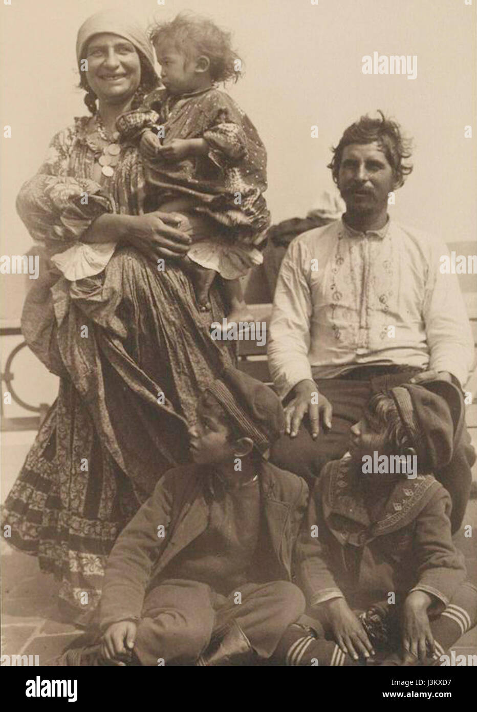 Gypsy family hi-res stock photography and images - Alamy