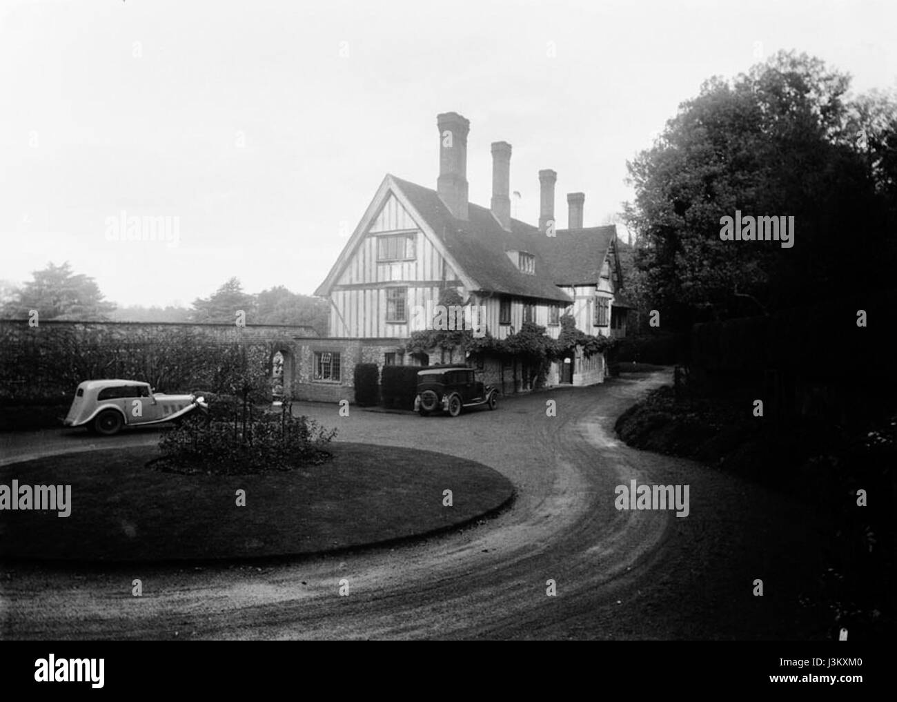 Cars in england Black and White Stock Photos & Images - Alamy