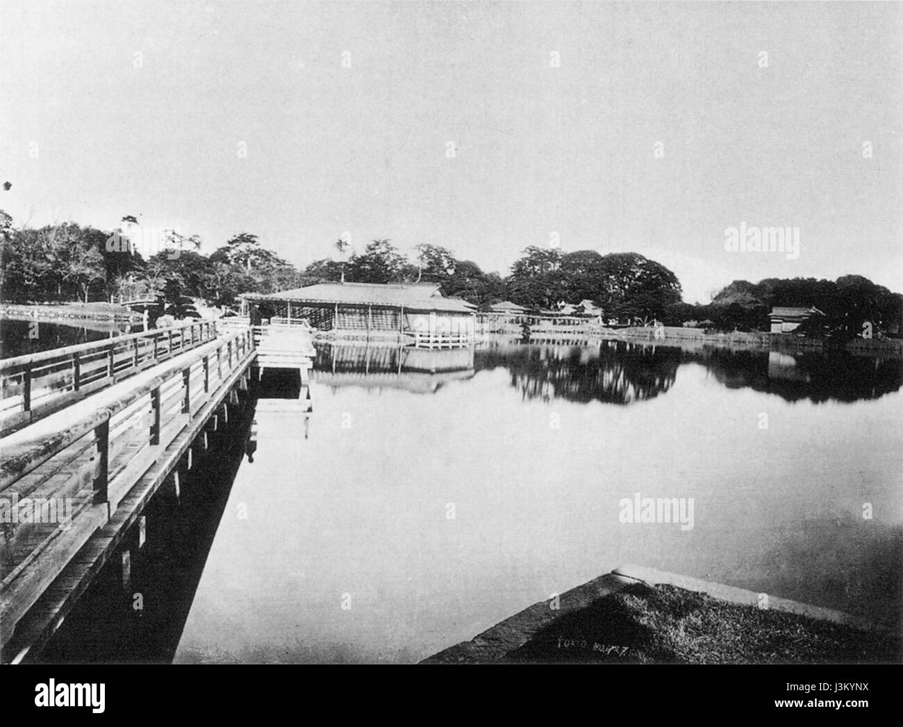 A scenic view of the Hama Rikyu Garden in Tokyo, Japan, featuring a ...