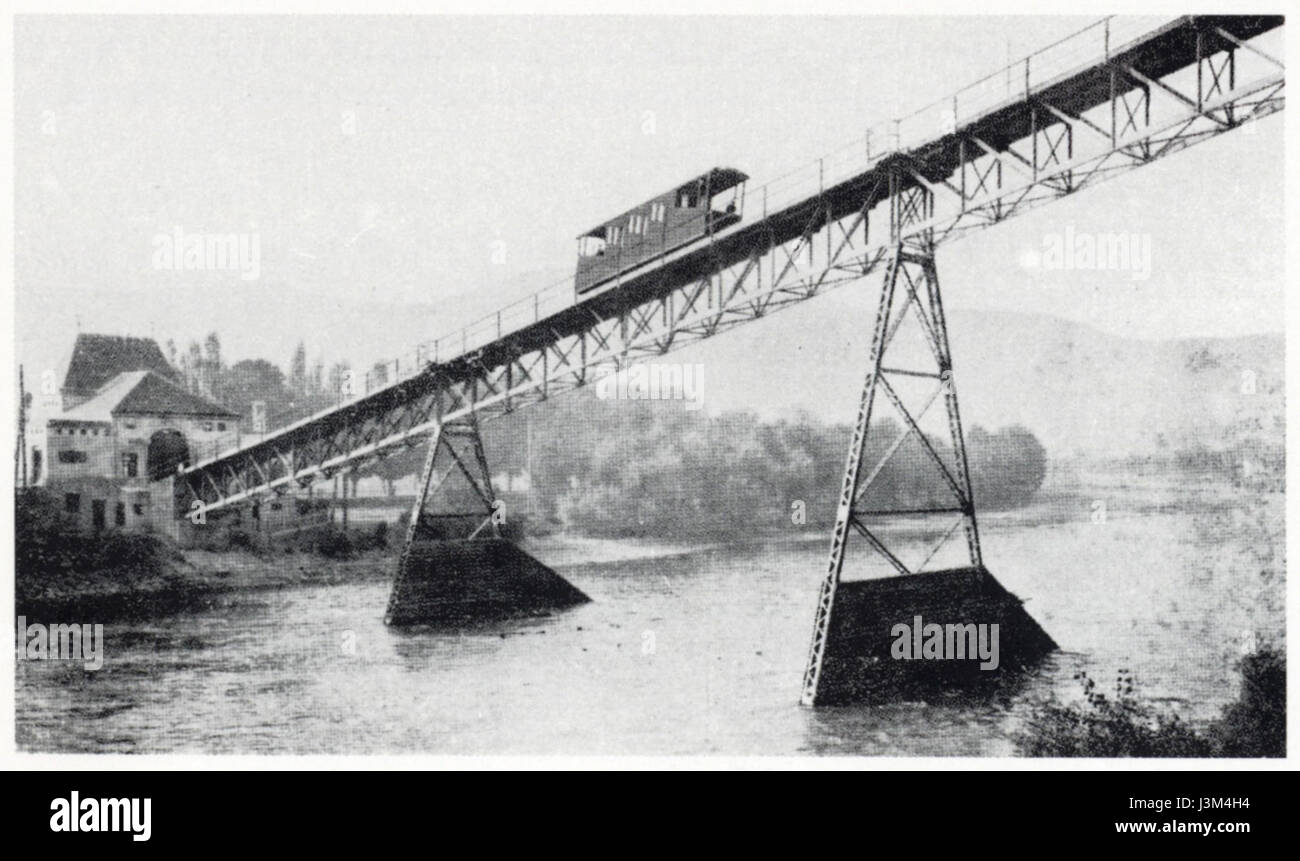Funicular railway hungerburg hi-res stock photography and images - Alamy