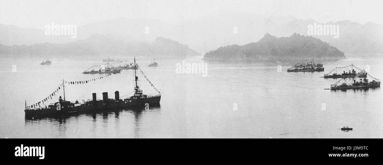 The IJN Tatsuta was a Japanese cruiser that served in the Imperial ...