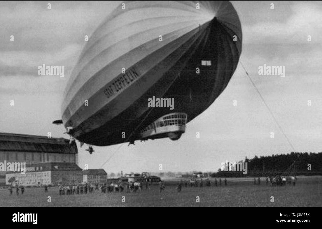 Zeppelin illustration Black and White Stock Photos & Images - Alamy