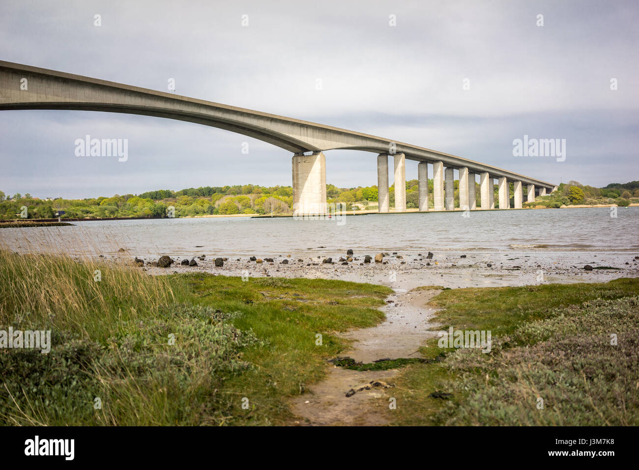 The Orwell Bridge opened to road traffic in 1982 and carries the A14 ...