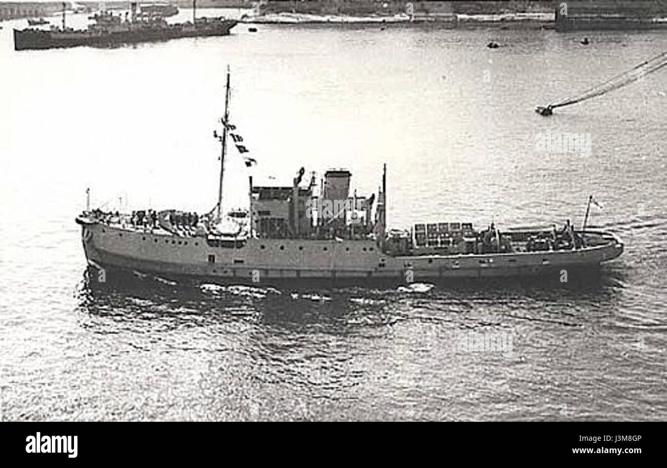 British royal navy ships 18th century hi-res stock photography and ...