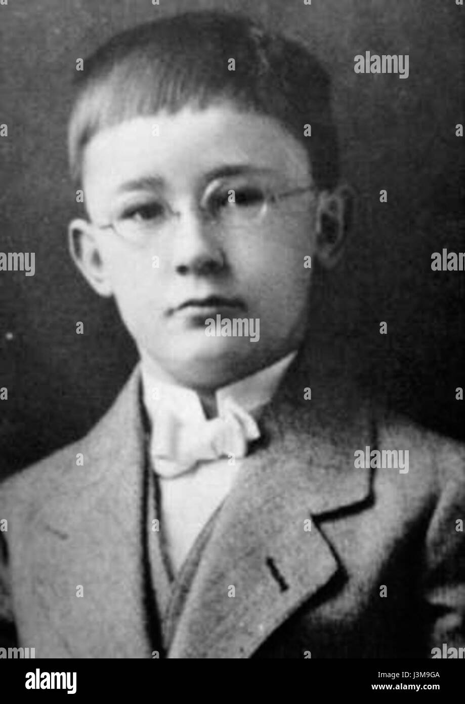 Heinrich Himmler was a key member of the Nazi regime during World War ...