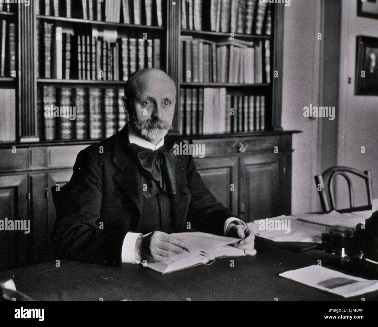 Georges Weiss was a notable figure, possibly a historian or scholar ...