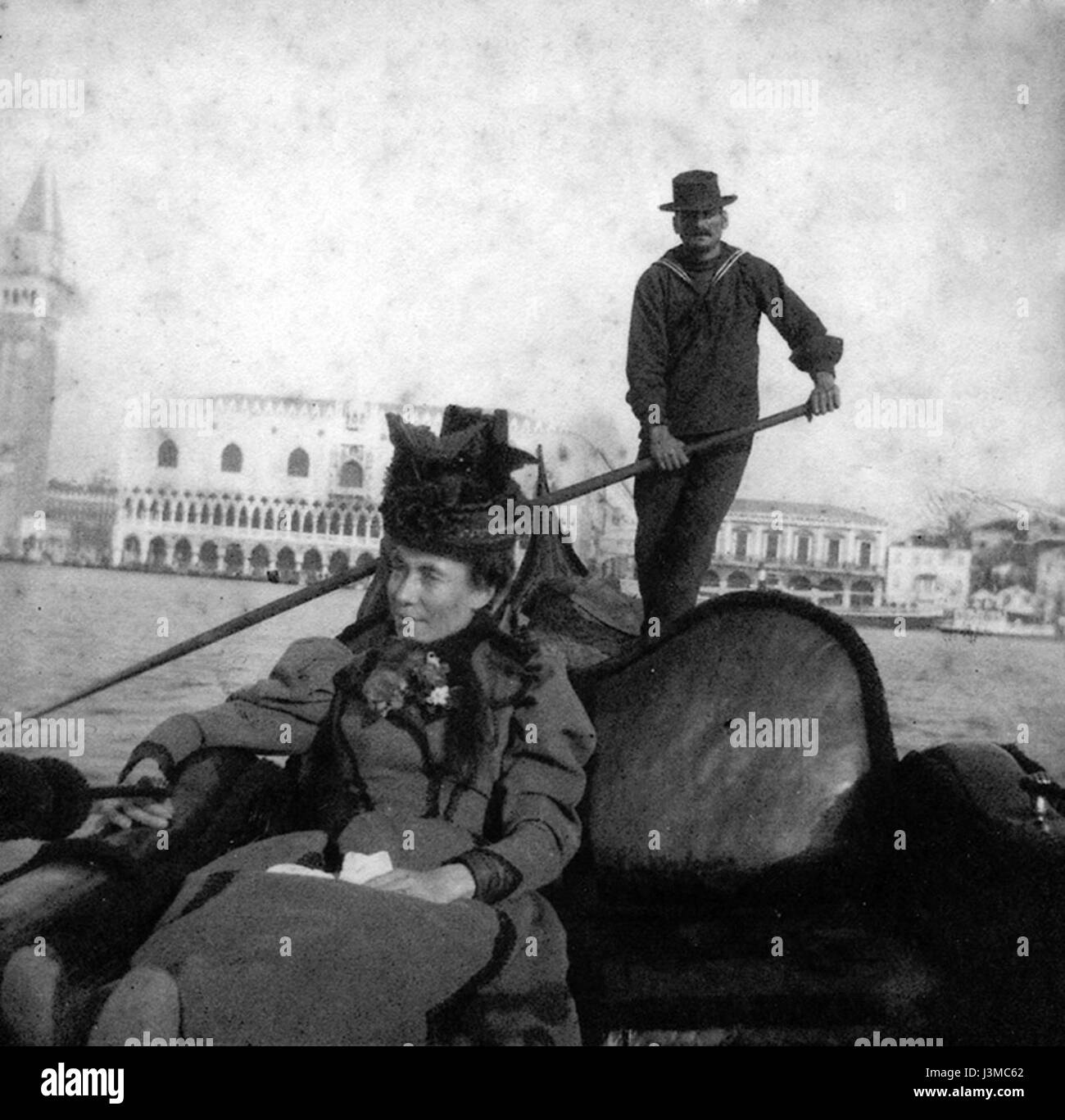 Georgette Black and White Stock Photos & Images - Alamy