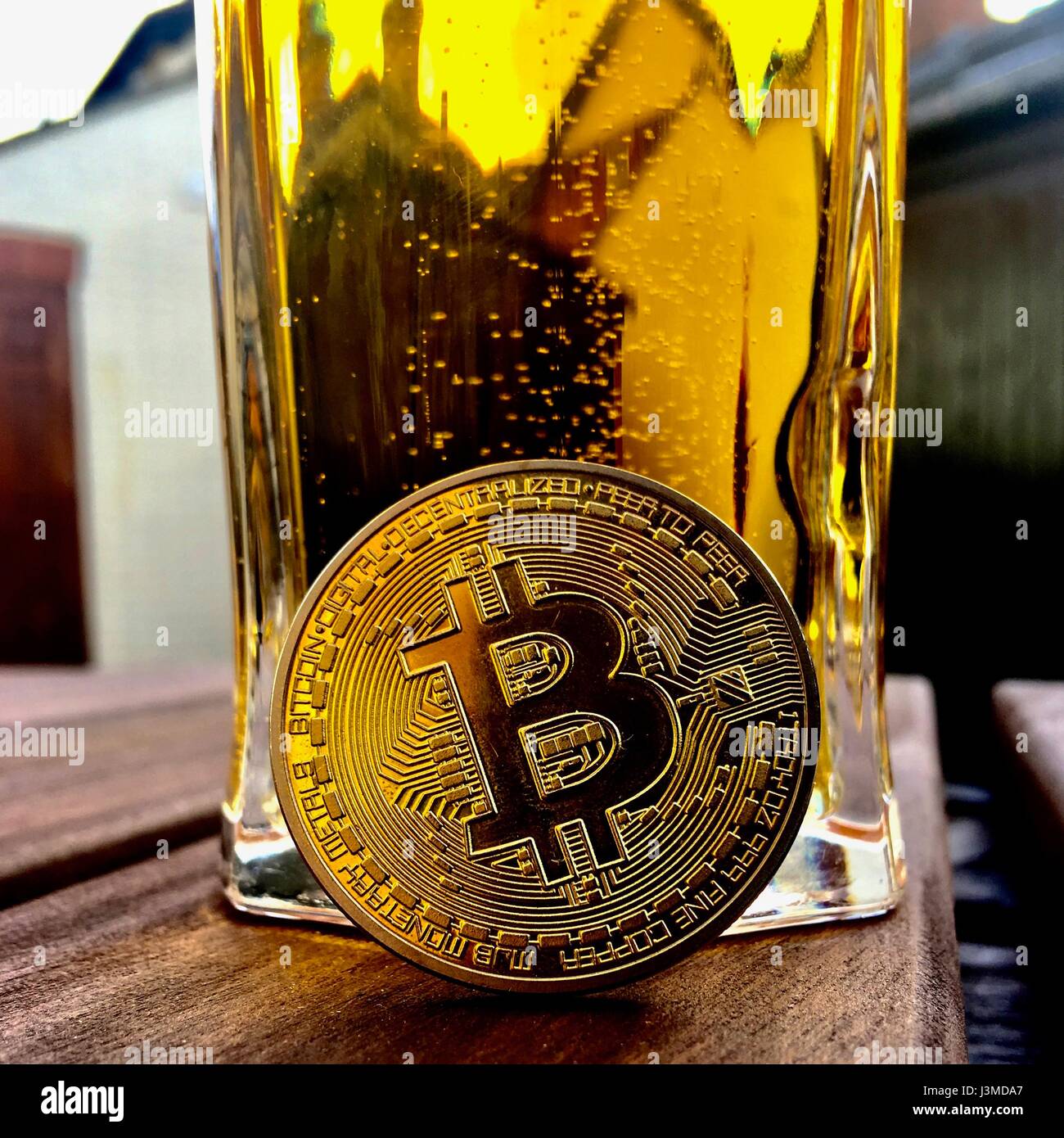 Brass bitcoin hi-res stock photography and images - Alamy