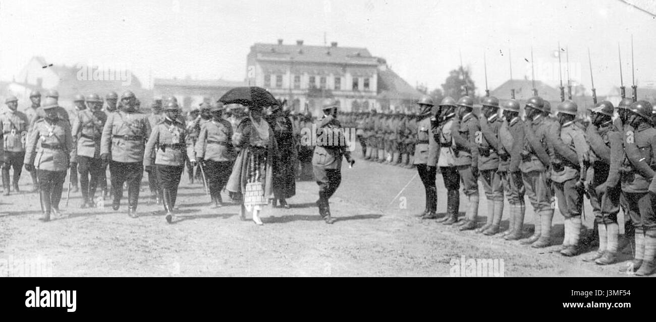 Hungarian war museum Black and White Stock Photos & Images - Alamy