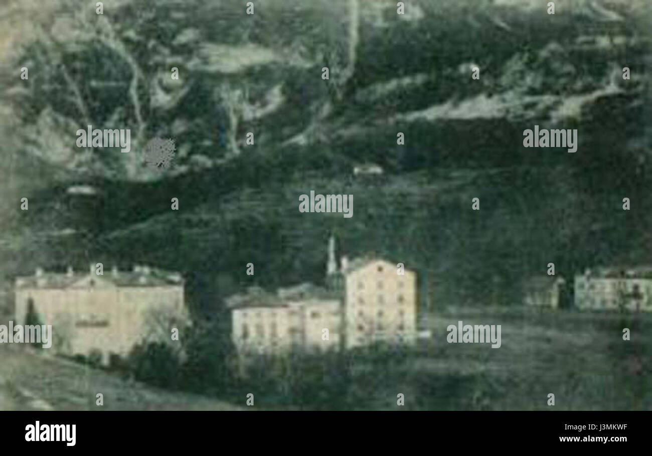 This historical photograph shows the Haidenschaft Artillery Barracks, a ...