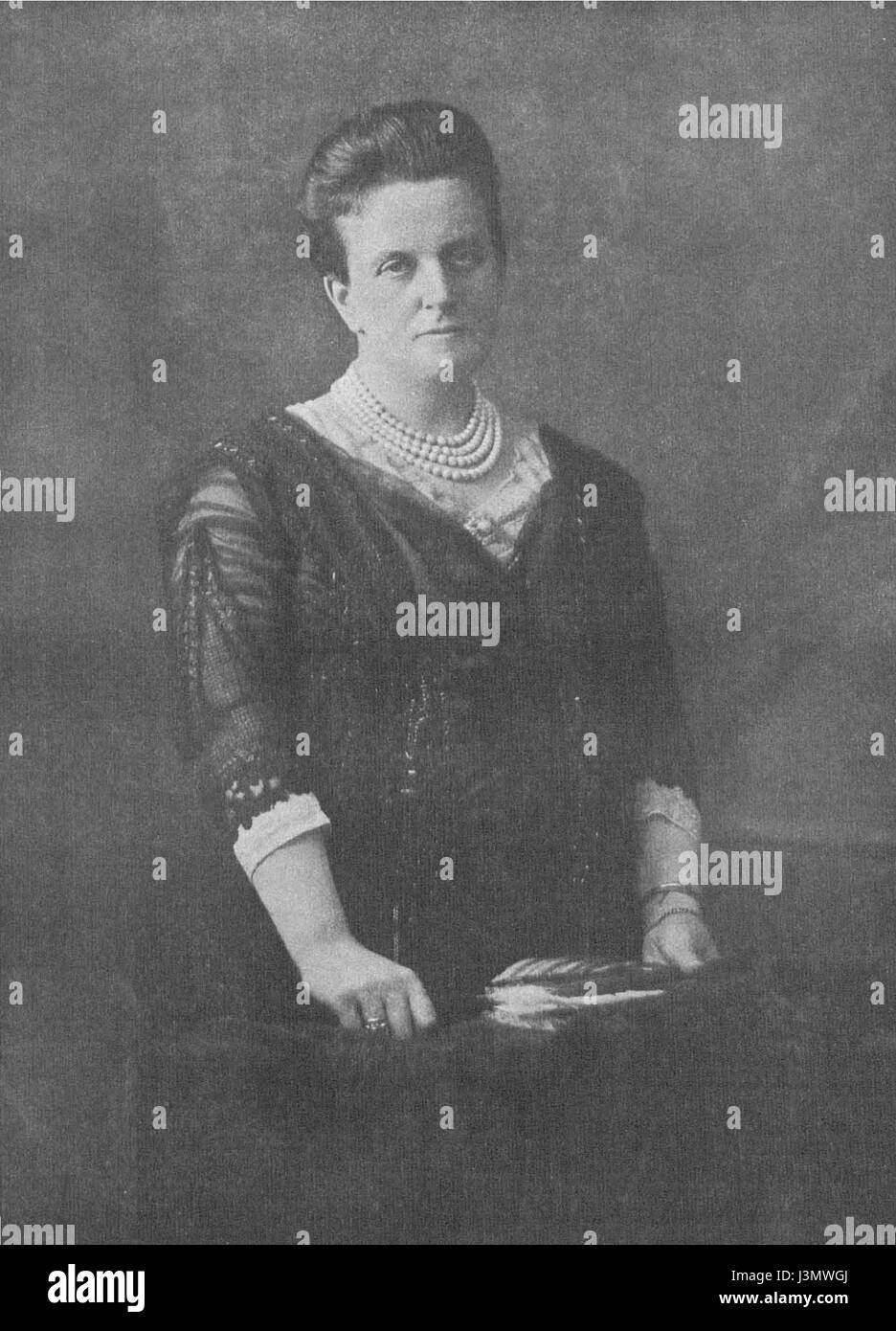 Helene of Mecklenburg-Strelitz, a German princess and queen consort of ...
