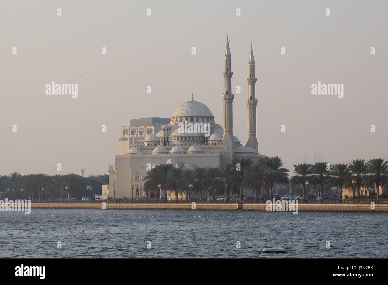 Seaside mosques hi-res stock photography and images - Alamy