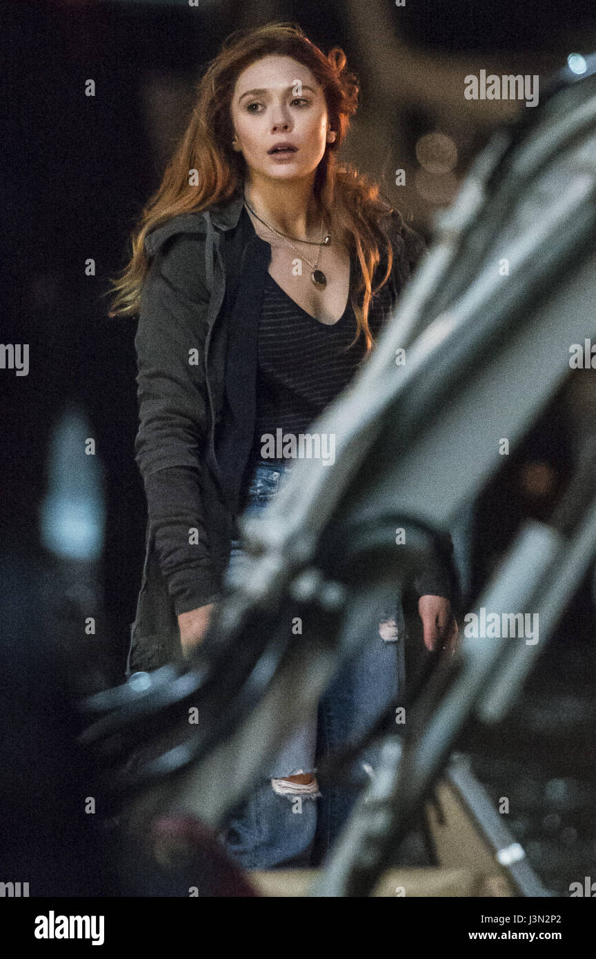 Elizabeth Olsen feels the cold as she films scenes for upcoming movie ...