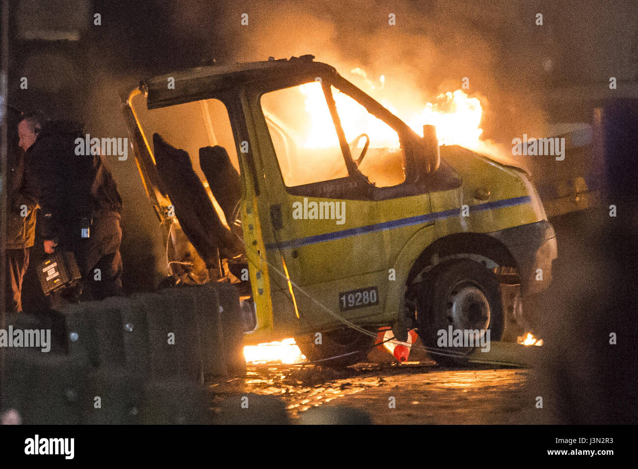 Filming of 'Avengers: Infinity War' on the Royal Mile in Edinburgh ...