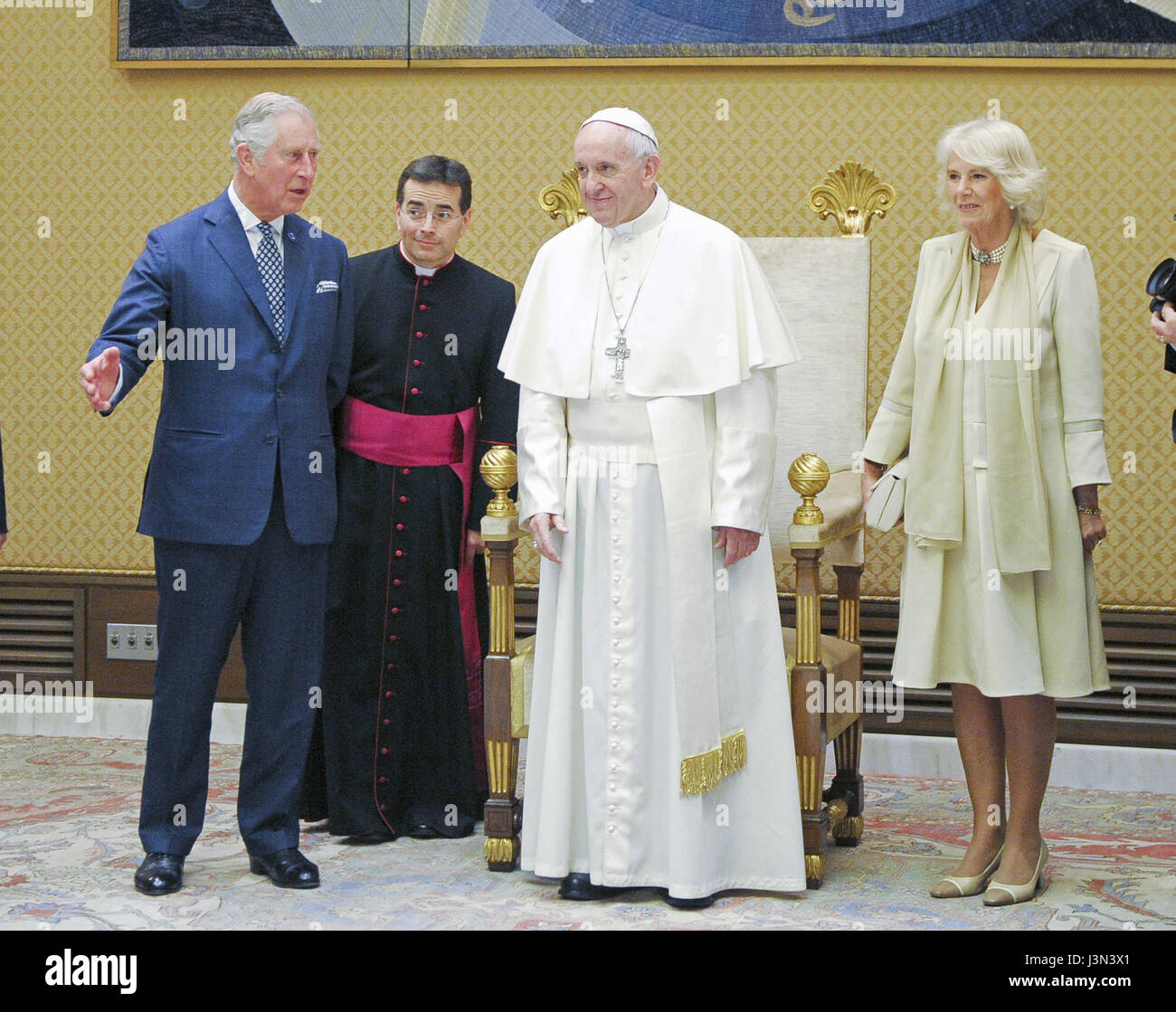 Pope Francis welcomes Britain's Prince Charles and his wife Camilla ...