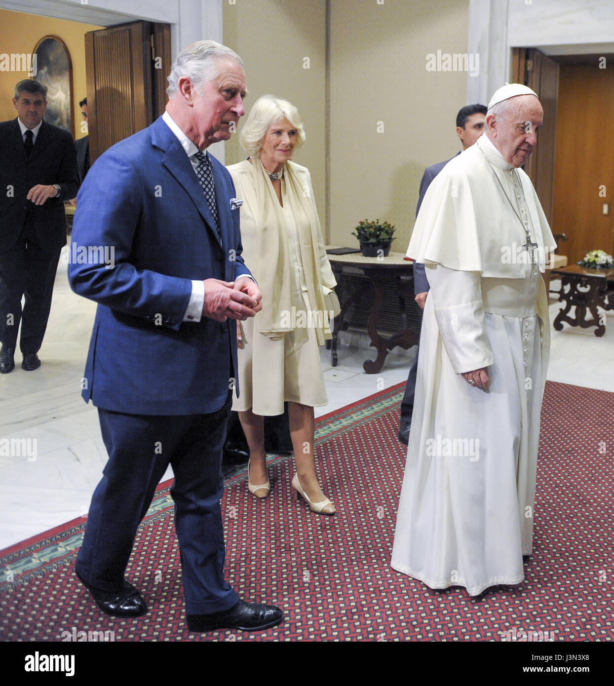 Pope Francis welcomes Britain's Prince Charles and his wife Camilla ...