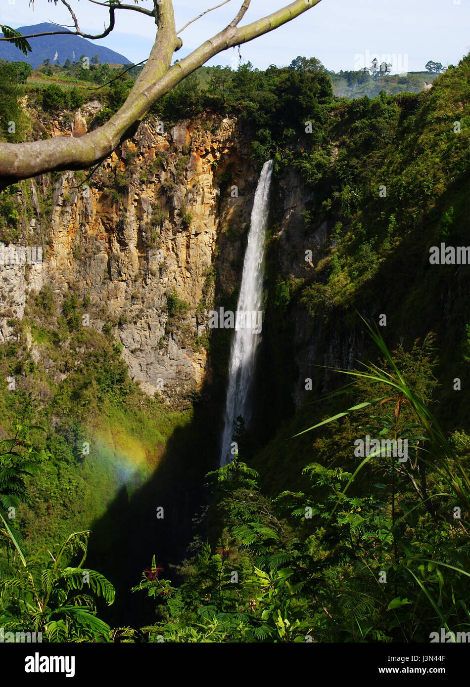 Sipiso piso falls hi-res stock photography and images - Alamy