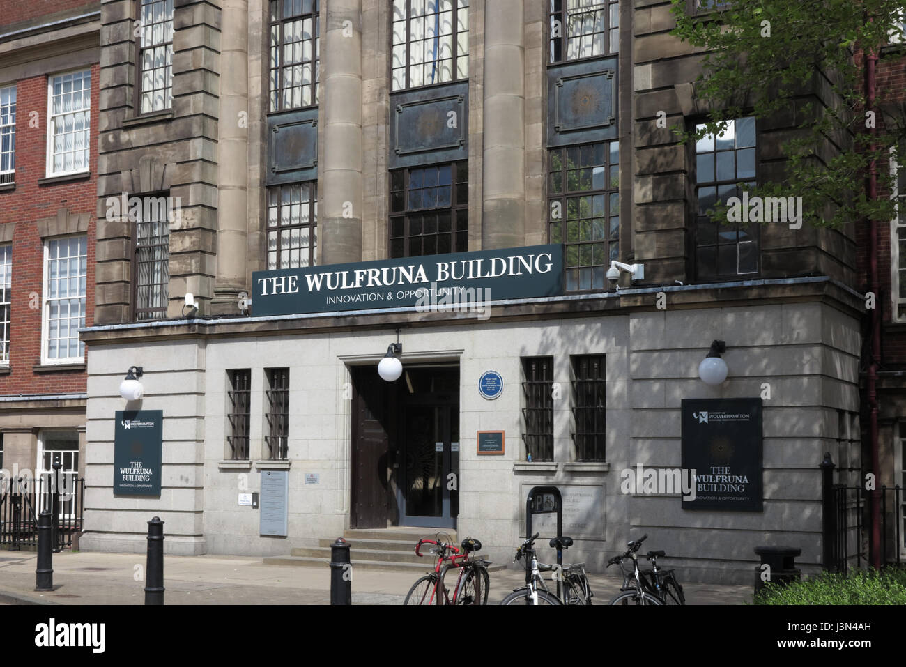 The Wulfruna Building, University of Wolverhampton Stock Photo - Alamy