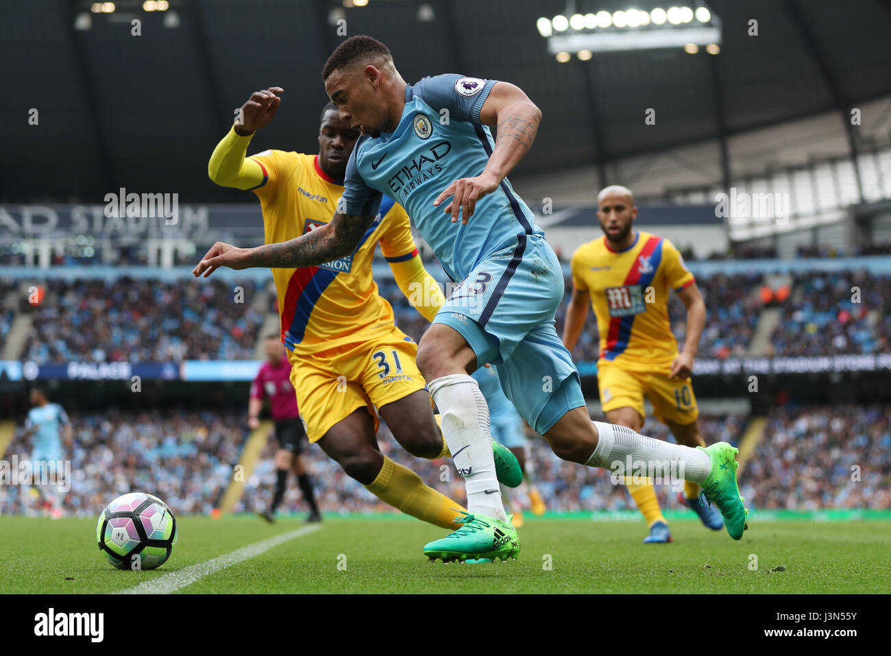 Manchester City's Gabriel Jesus and Crystal Palace's Jeffrey Schlupp ...