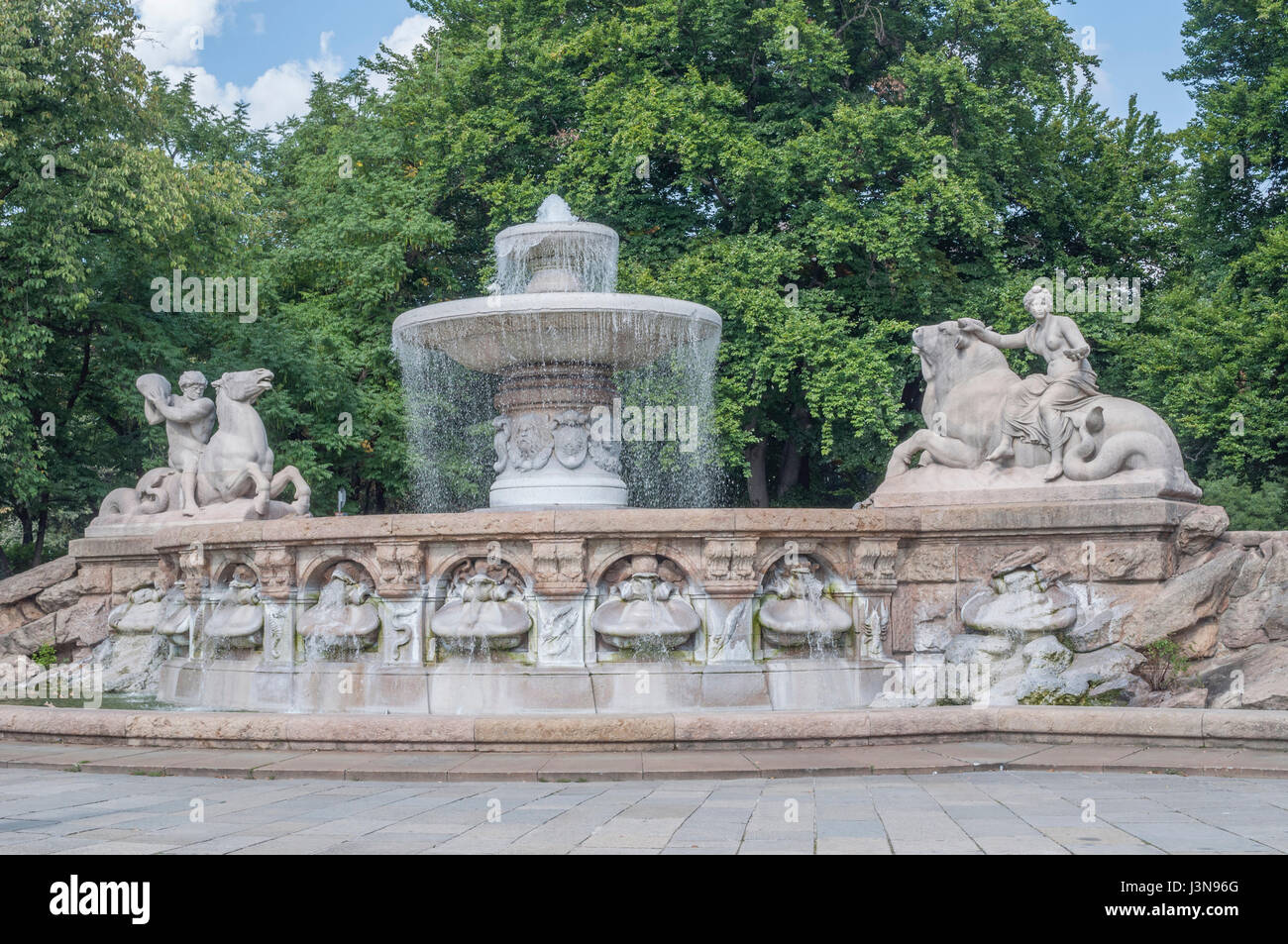 Well in upper bavaria hi-res stock photography and images - Alamy
