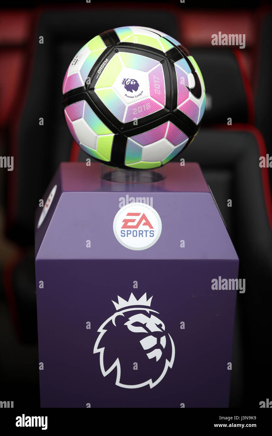 An official Premier League match ball before the game Stock Photo - Alamy