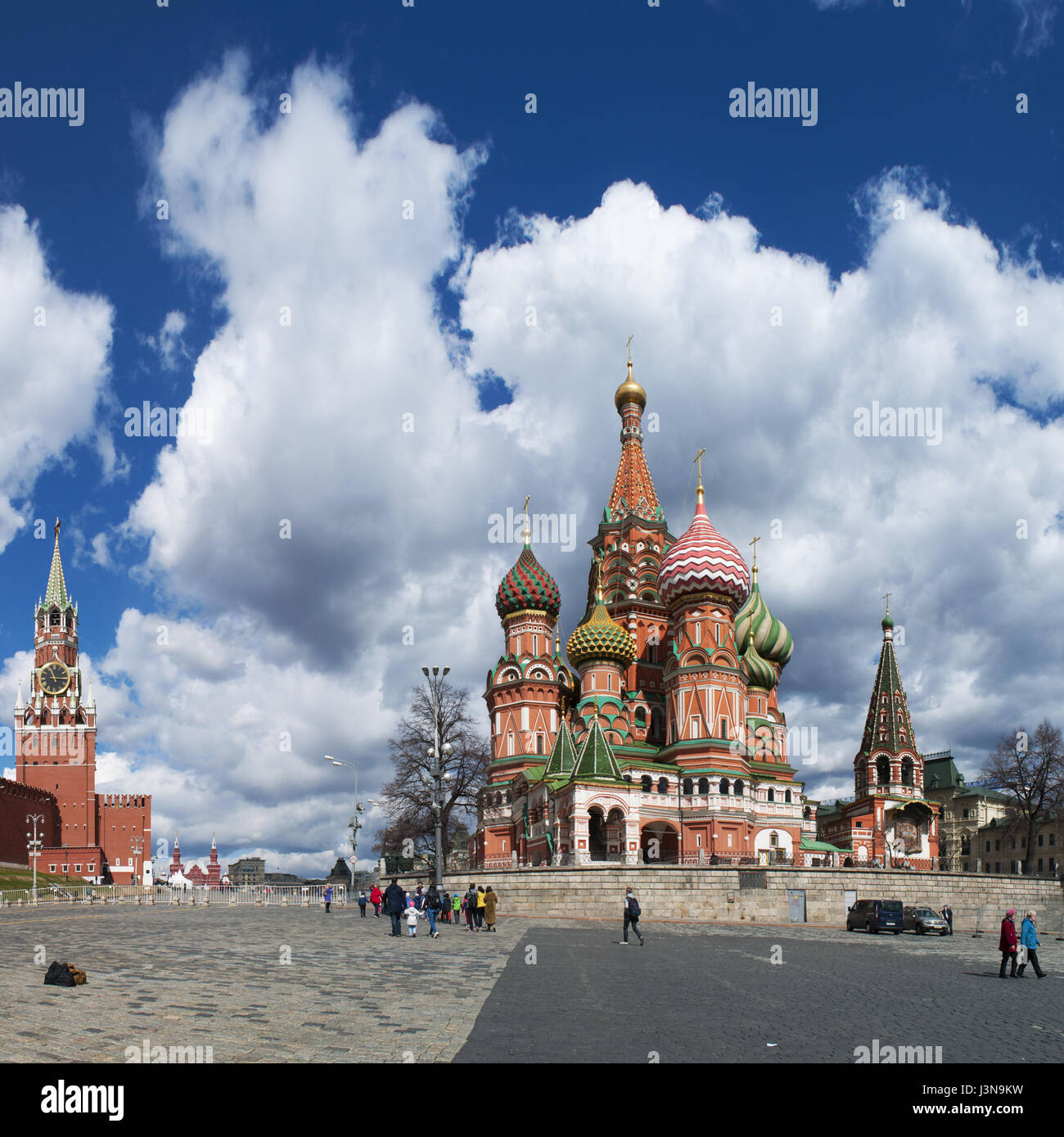 Moscow, Red Square: people walking in front of the fortified complex of ...
