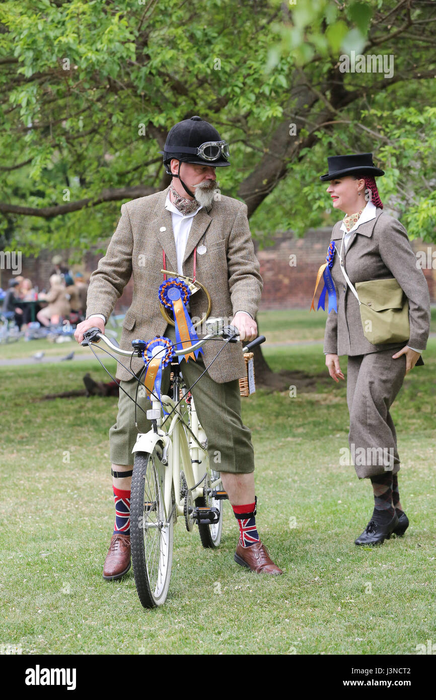 London, UK. 06th May, 2017. Riders gather for a picnic in Geraldine ...