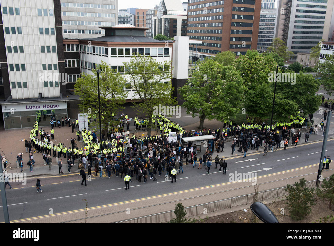 Croydon, London, UK. 6th May 2017. The right-wing group South East ...