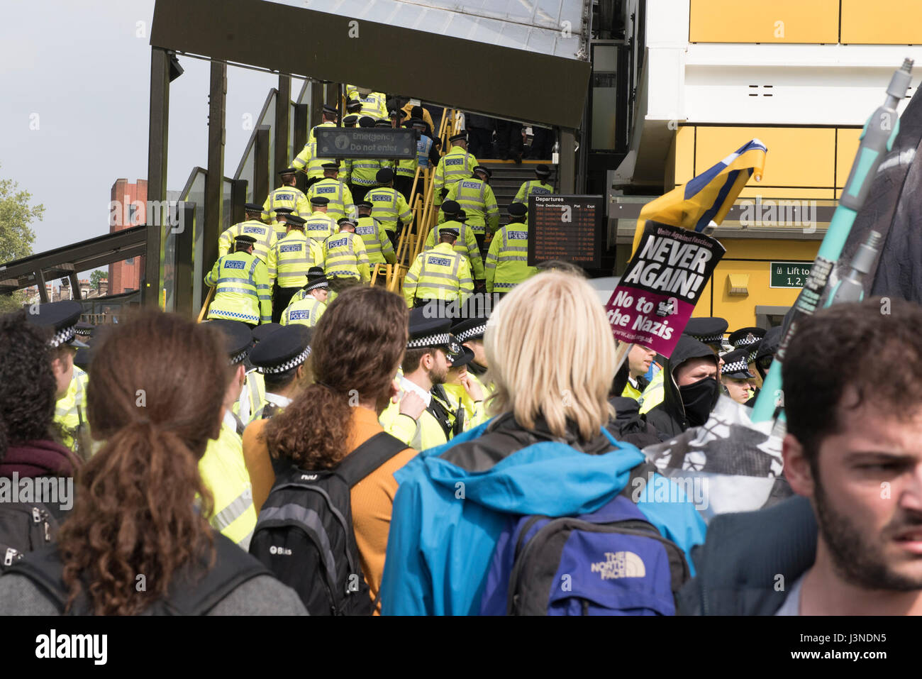 Croydon, London, UK. 6th May 2017. The right-wing group South East ...