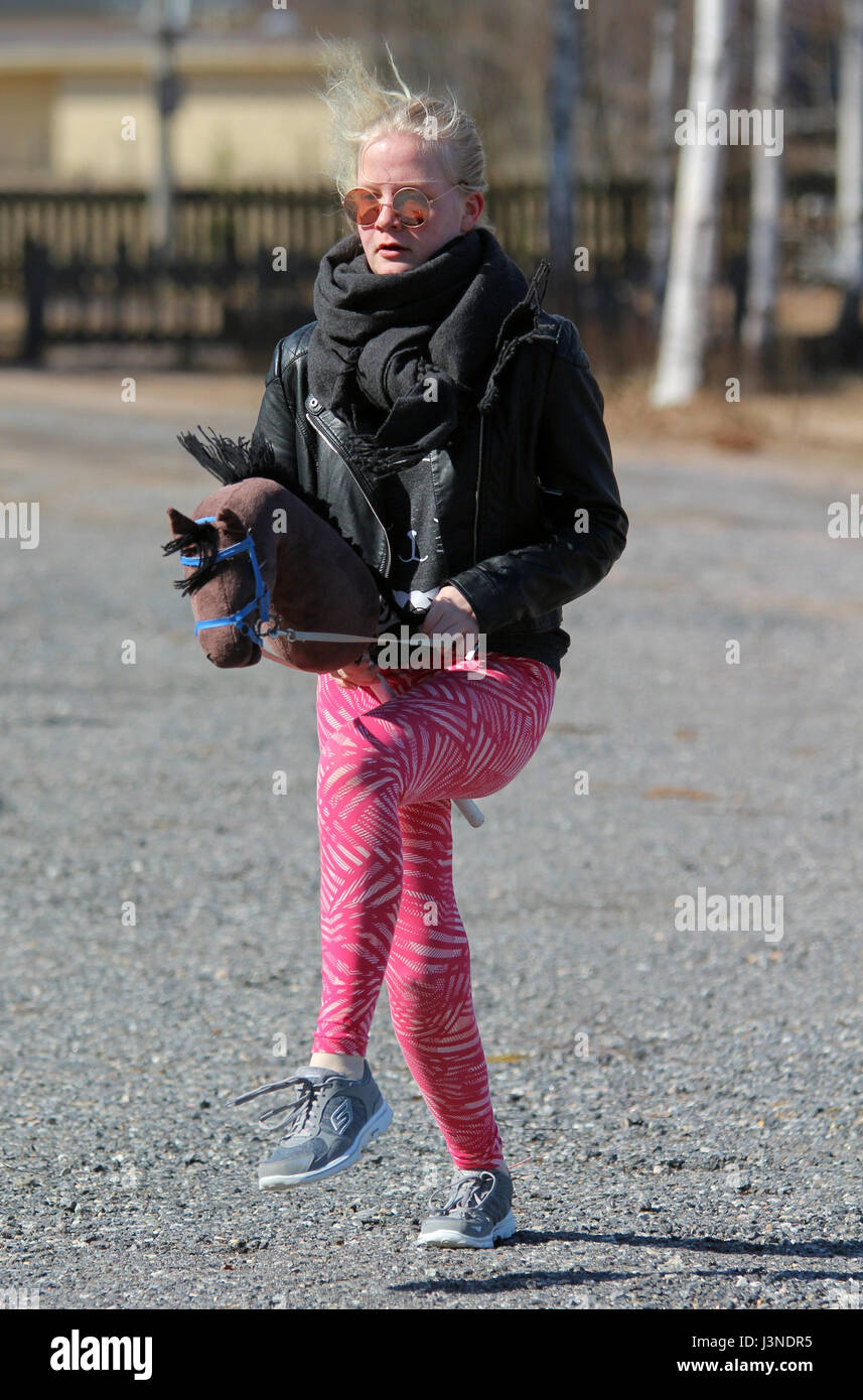 Mobile handout hi-res stock photography and images - Alamy