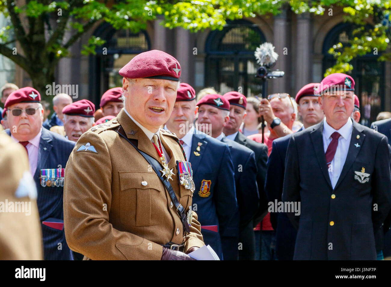 Glasgow, Scotland, UK. 6th May, 2017. To commemorate the 70th ...