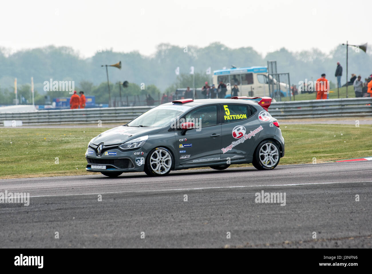Hampshire, UK. 6th May, 2017. Thruxton Race Circuit and Motorsport ...
