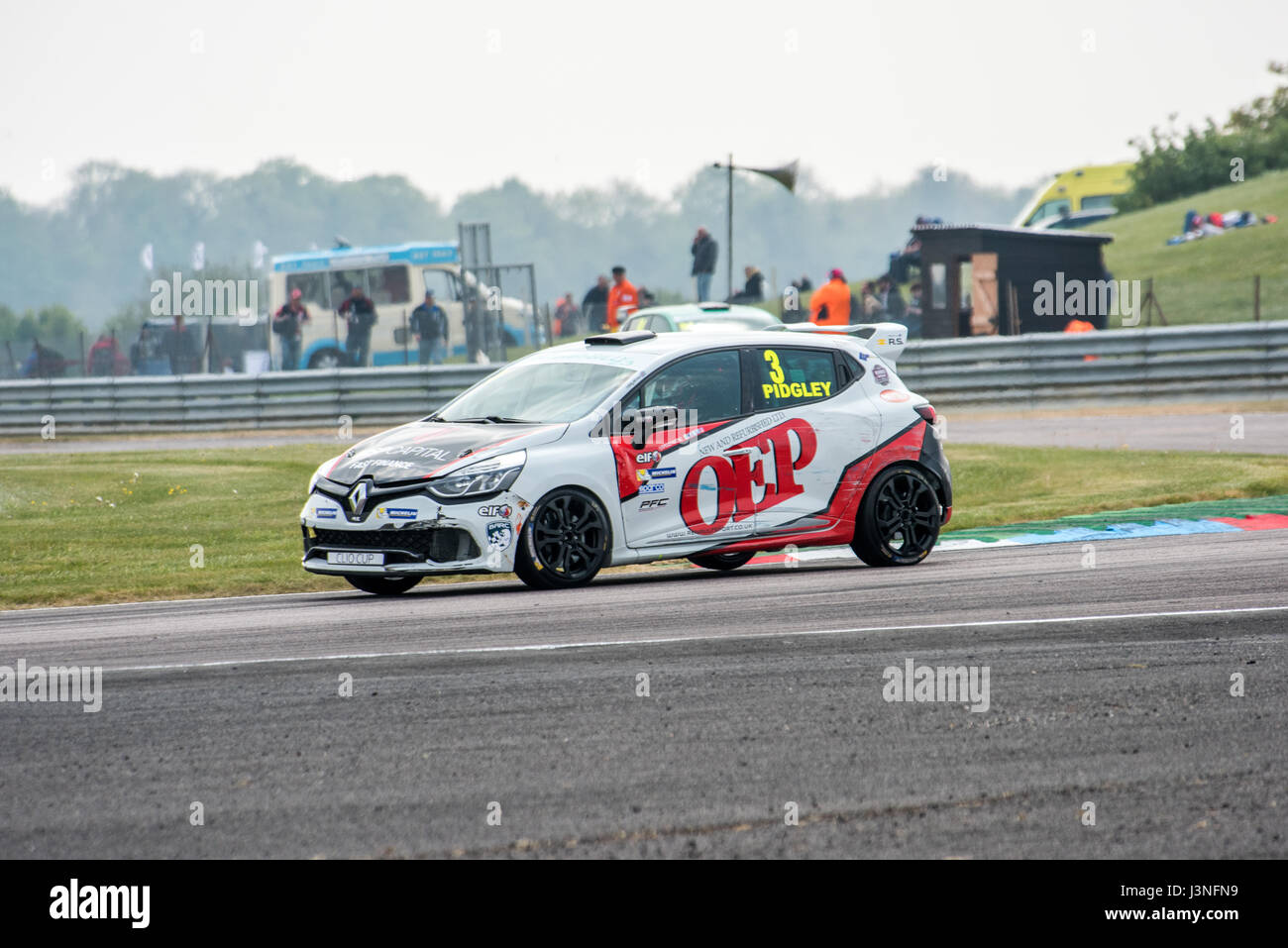 Hampshire, UK. 6th May, 2017. Thruxton Race Circuit and Motorsport ...