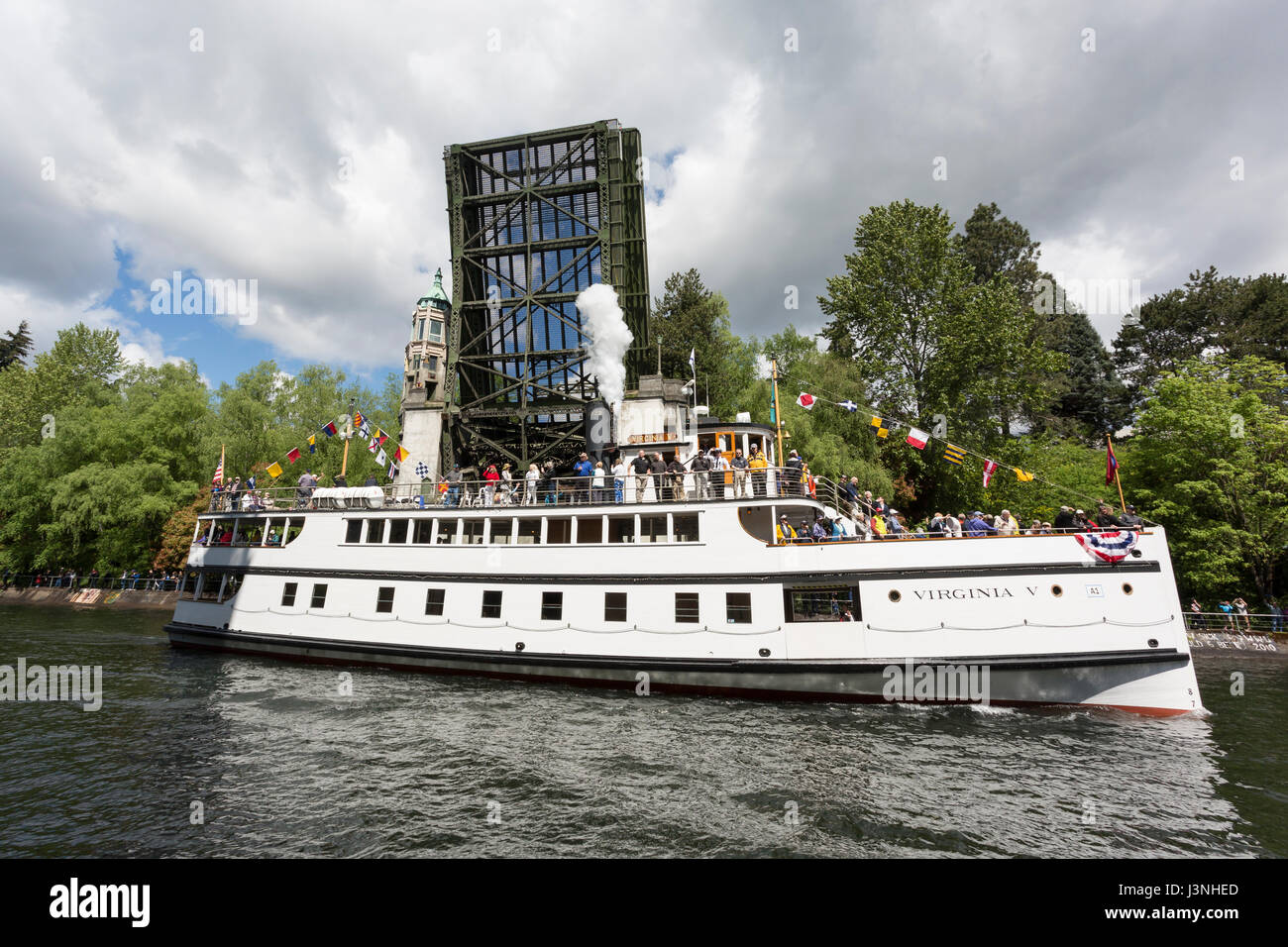 Seattle, Washington, USA. 6th May, 2017. The steamship Virginia V ...