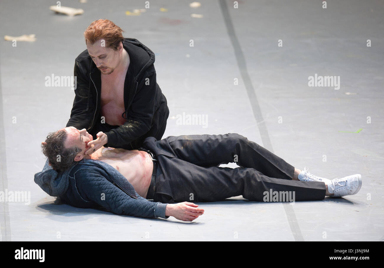 Britten House Stock Photos & Britten House Stock Images - Alamy