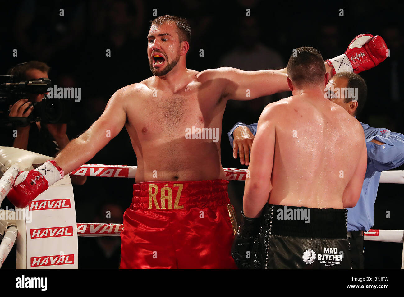Auckland, New Zealand. 6th May, 2017. WBO World Heavyweight Fight ...
