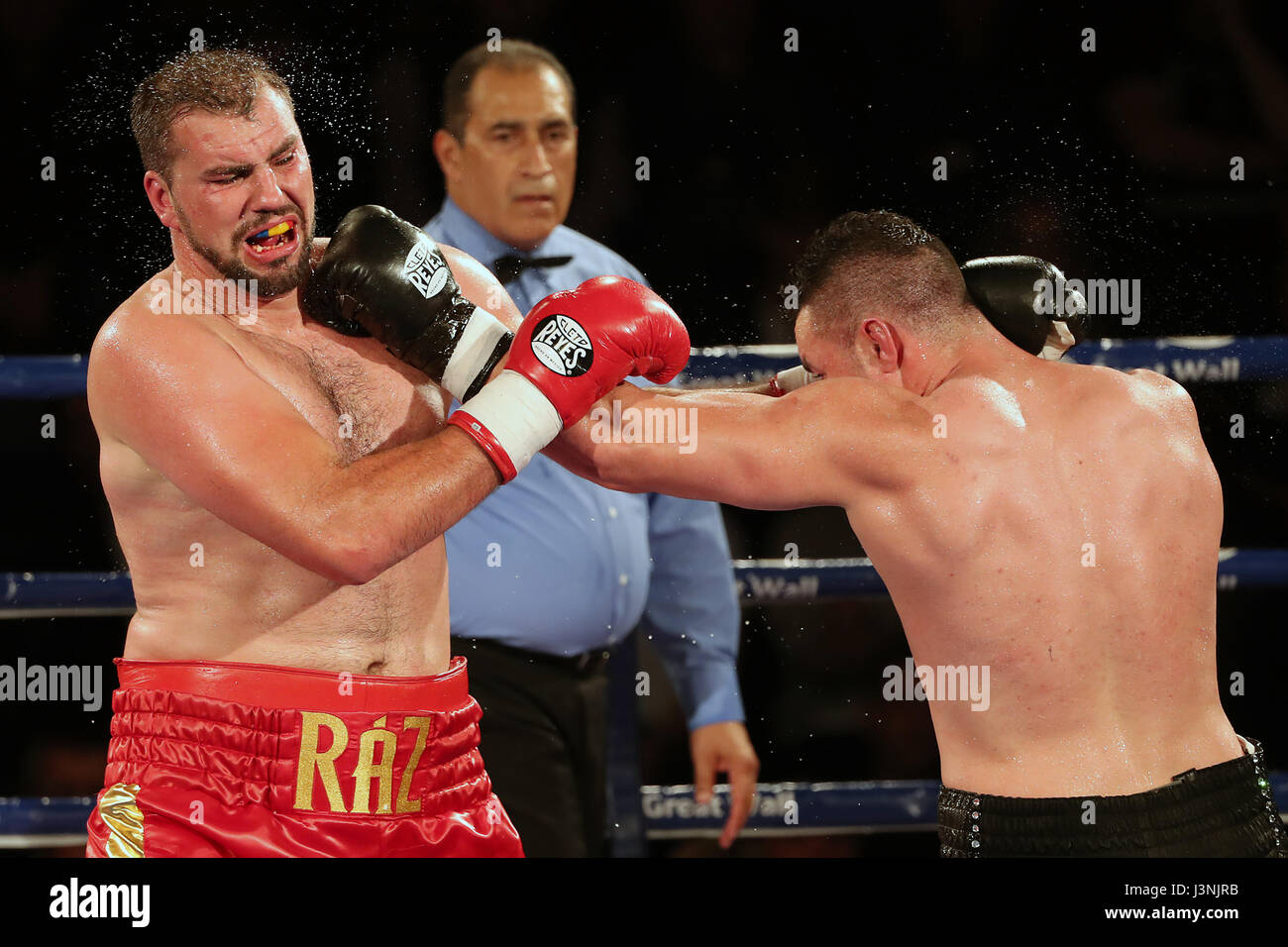 Auckland, New Zealand. 6th May, 2017. WBO World Heavyweight Fight ...