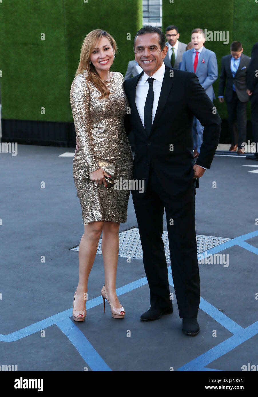 Patricia govea antonio villaraigosa hi-res stock photography and images ...