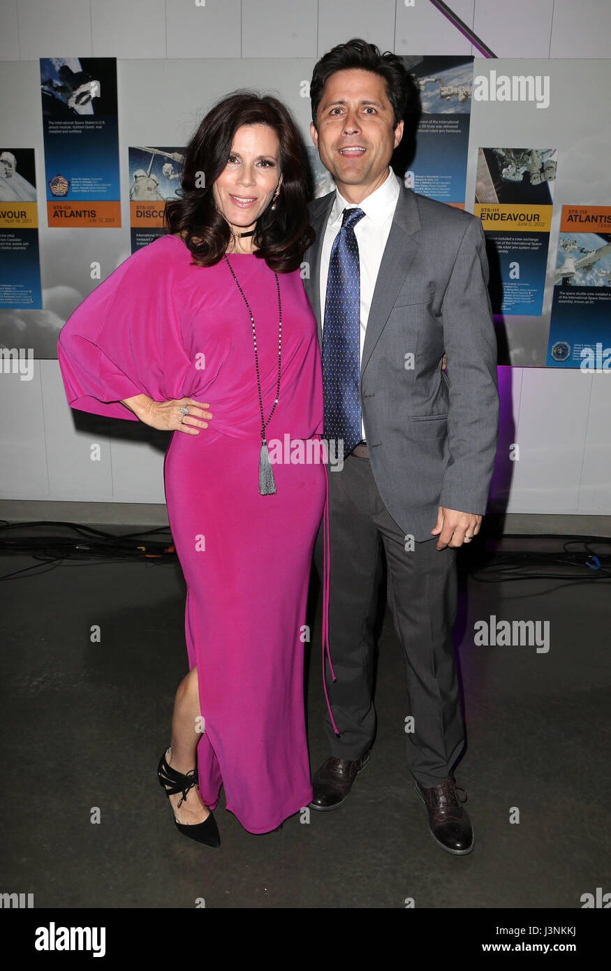 Byron thames hi-res stock photography and images - Alamy