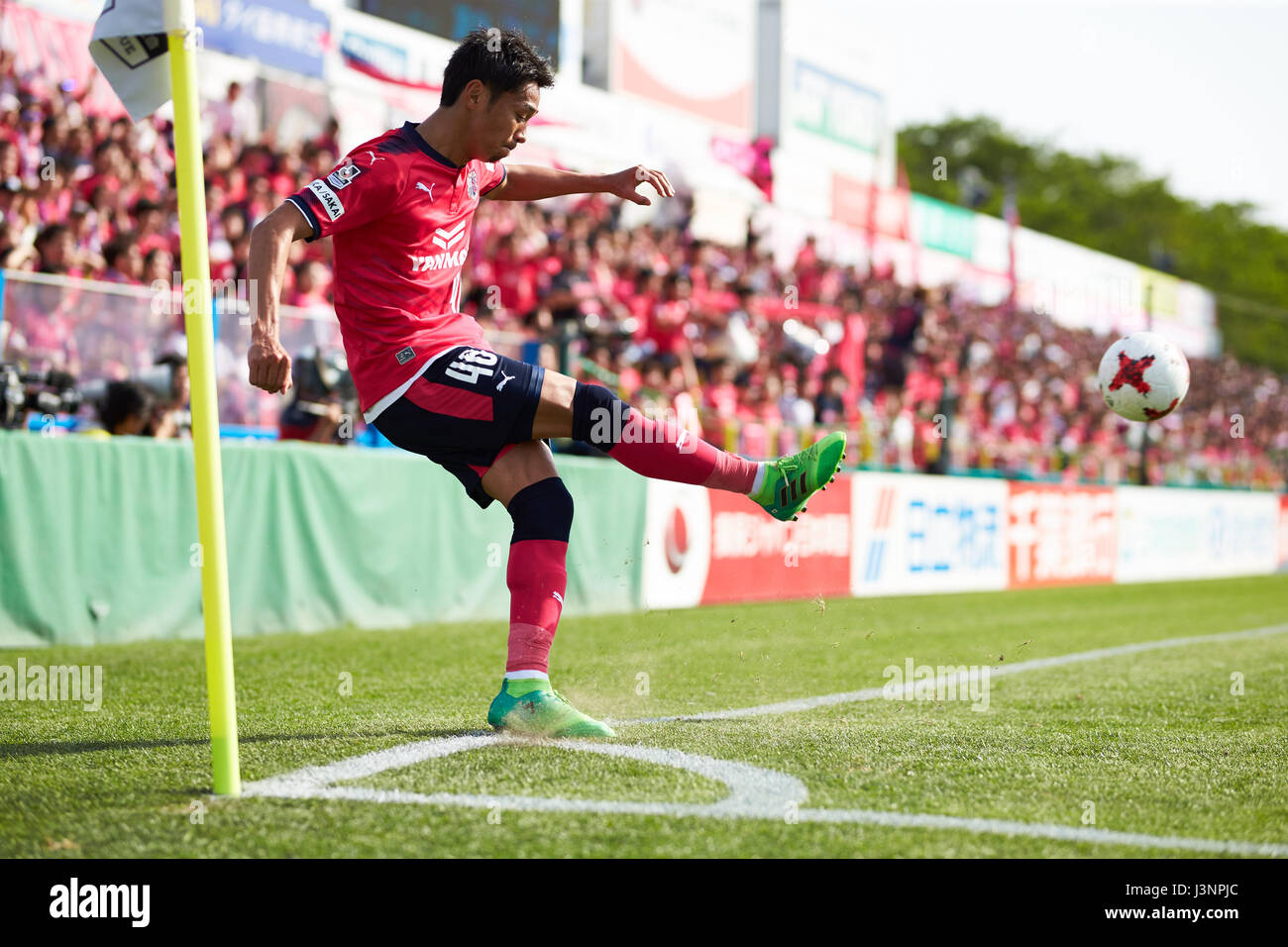 Chiba, Japan. 6th May, 2017. Hiroshi Kiyotake (Cerezo) Football/Soccer : 2017 J1 League match ...