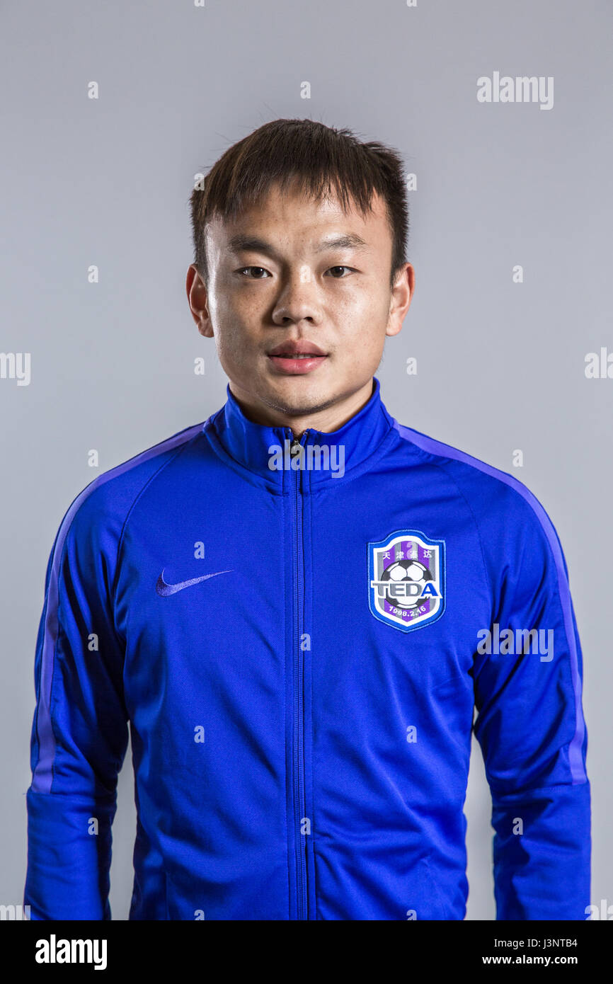 China football tong hi-res stock photography and images - Alamy