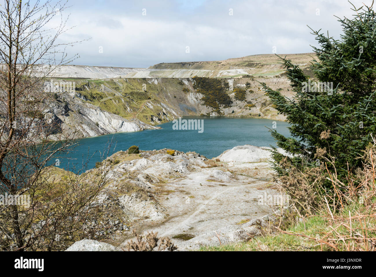 China clay pits hi-res stock photography and images - Alamy
